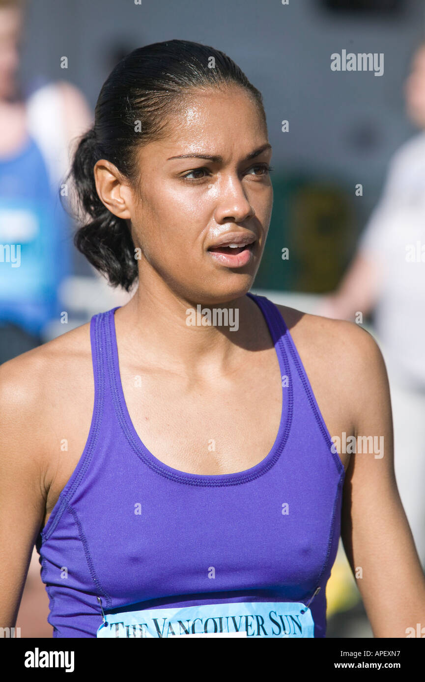 Vancouver Sun Fun Run 10km Finish Line Stock Photo - Alamy