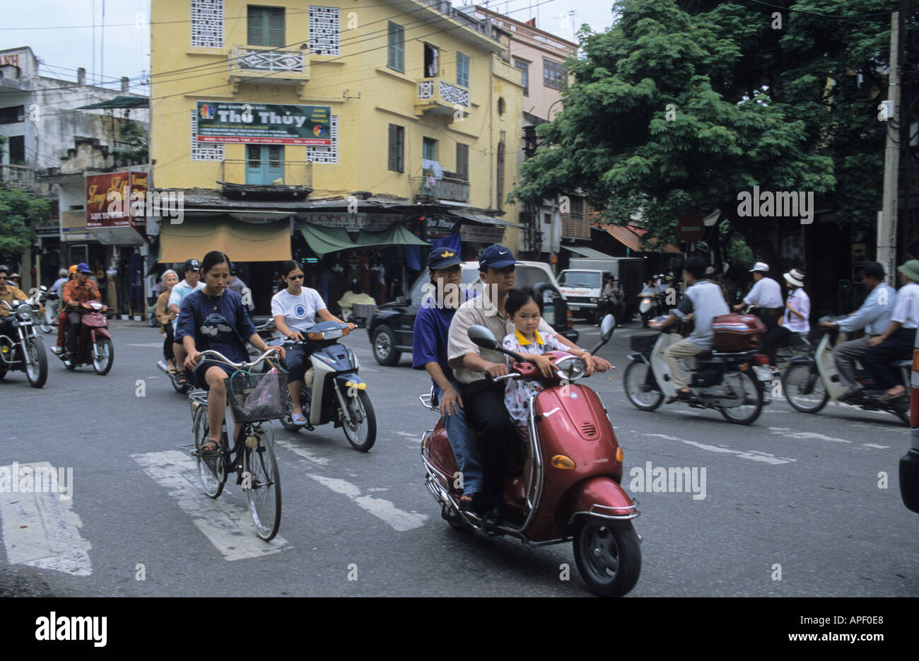 Vietnam children bicycles hi-res stock photography and images - Alamy