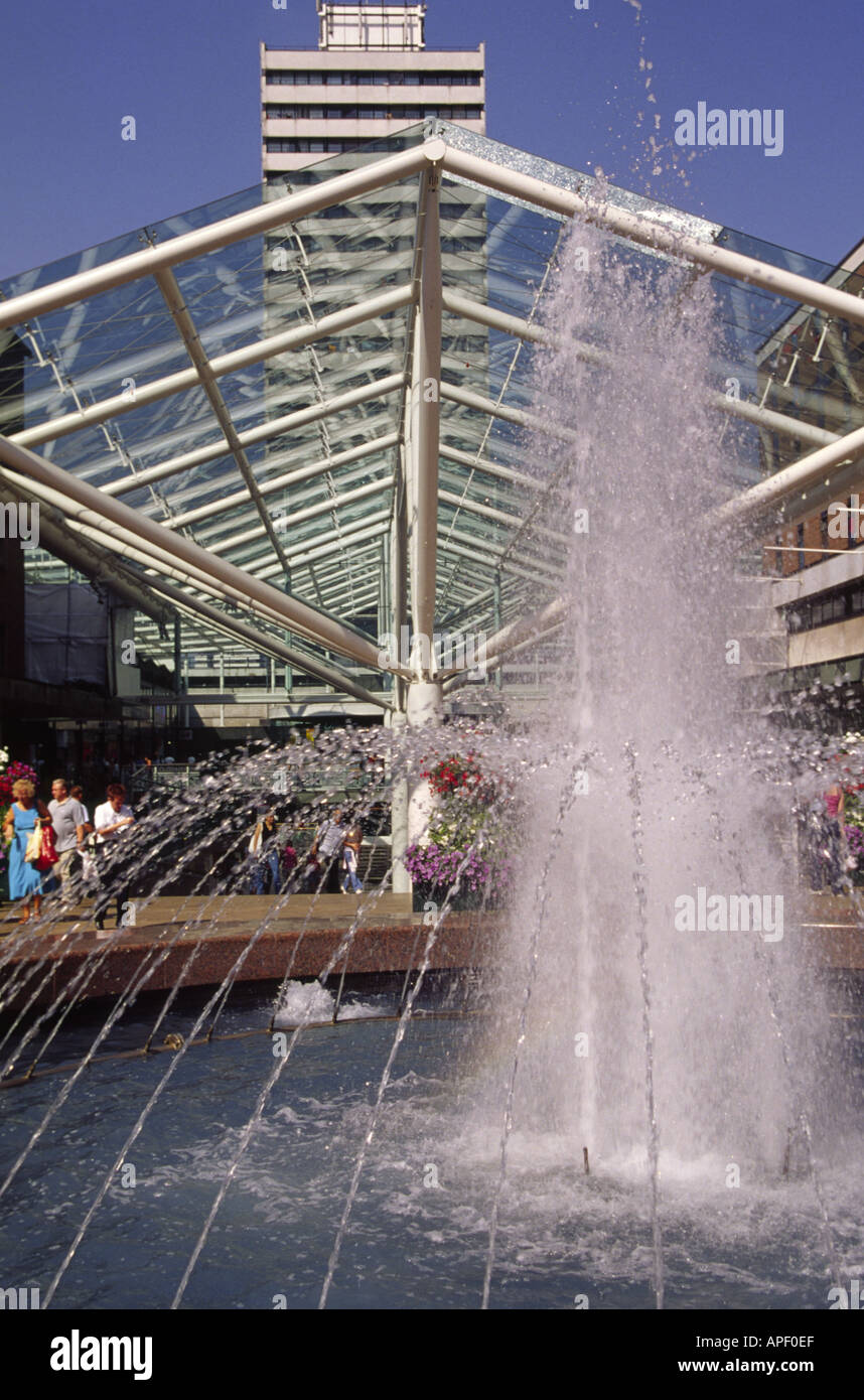 Coventry shopping upper Precinct looking towards the refurbished lower ...