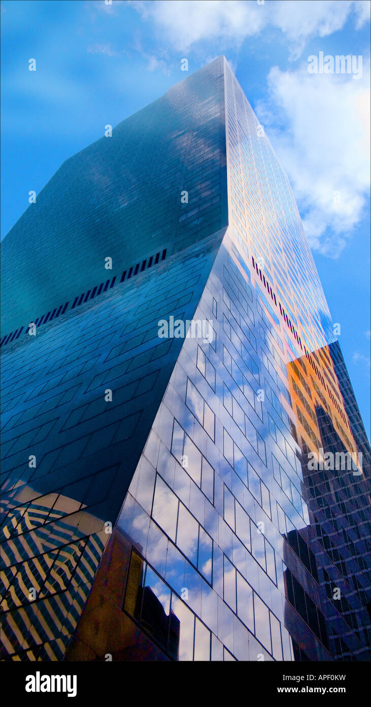Large modern skyscraper building in Manhattan, New York, dramatic angle ...