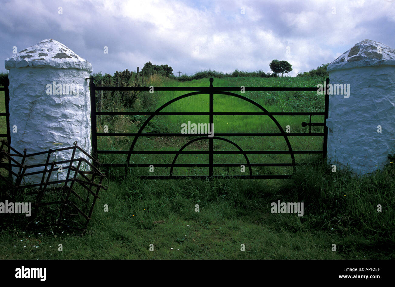 Gatepost hi-res stock photography and images - Alamy