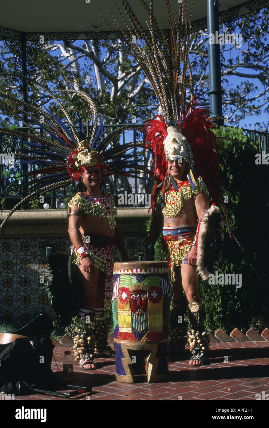 People in Aztec costumes, Cinco De Mayo in Los Angeles Stock Photo - Alamy