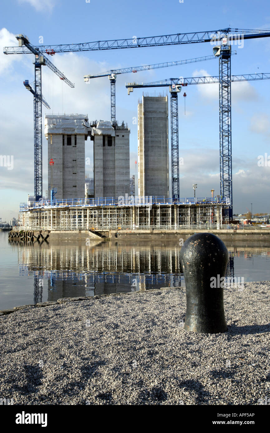 [BBC New building complex Salford Quays] Stock Photo - Alamy