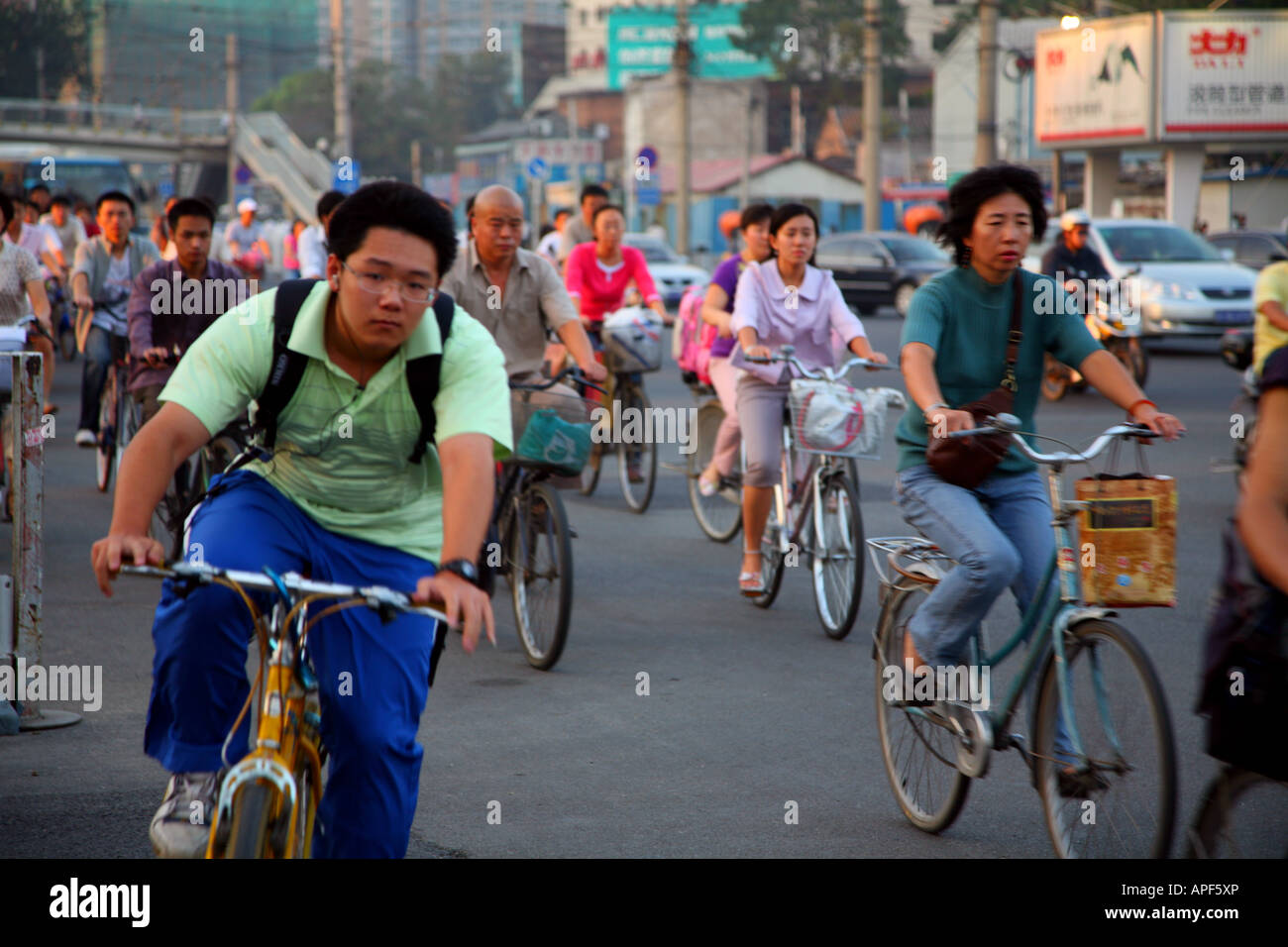 Beijing commuter lifestyle hi-res stock photography and images - Alamy