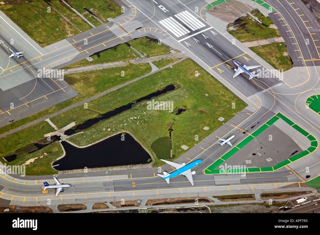 Aerial, san francisco airport hi-res stock photography and images - Alamy