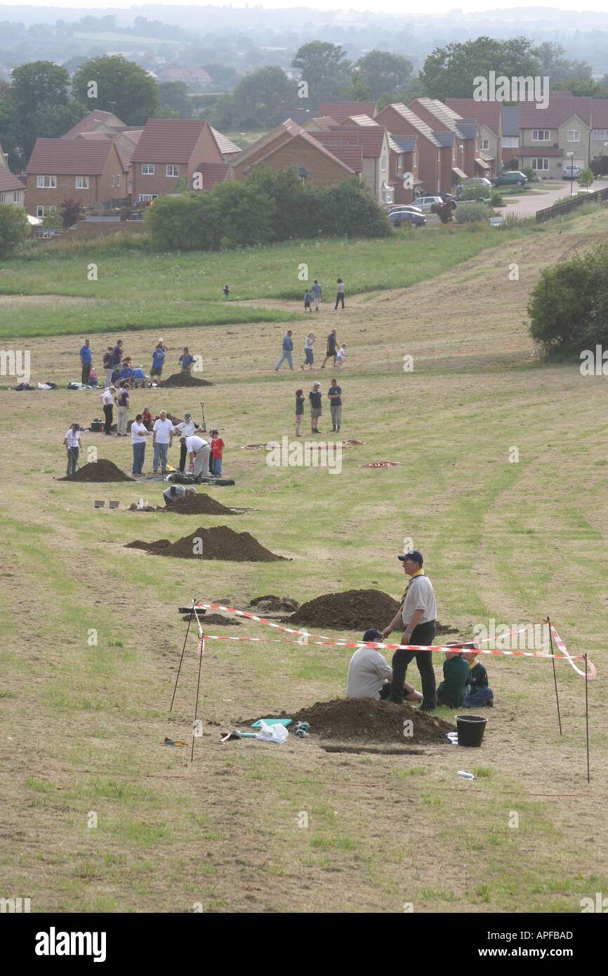 The dig for Roman remains at Groundwell Ridge Swindon by Tony Robinson ...