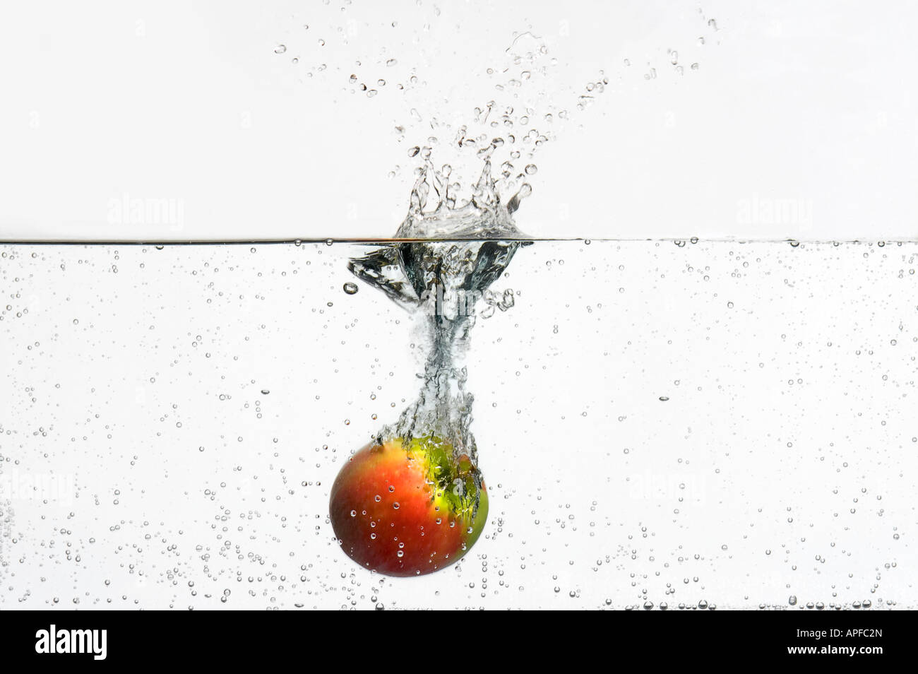 Fruit water splash image hi-res stock photography and images - Alamy