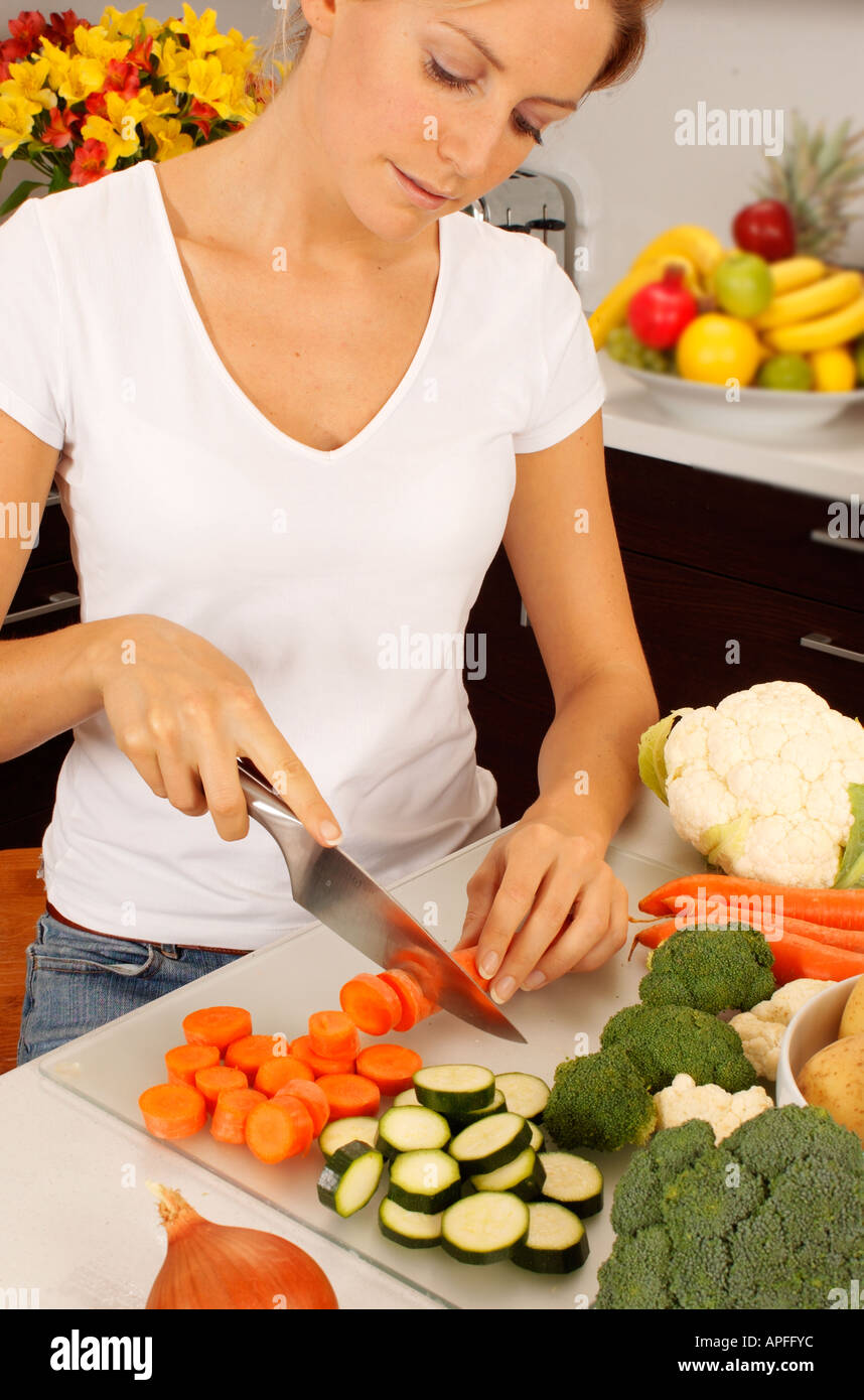 Person Dicing Vegetables High Resolution Stock Photography and Images ...