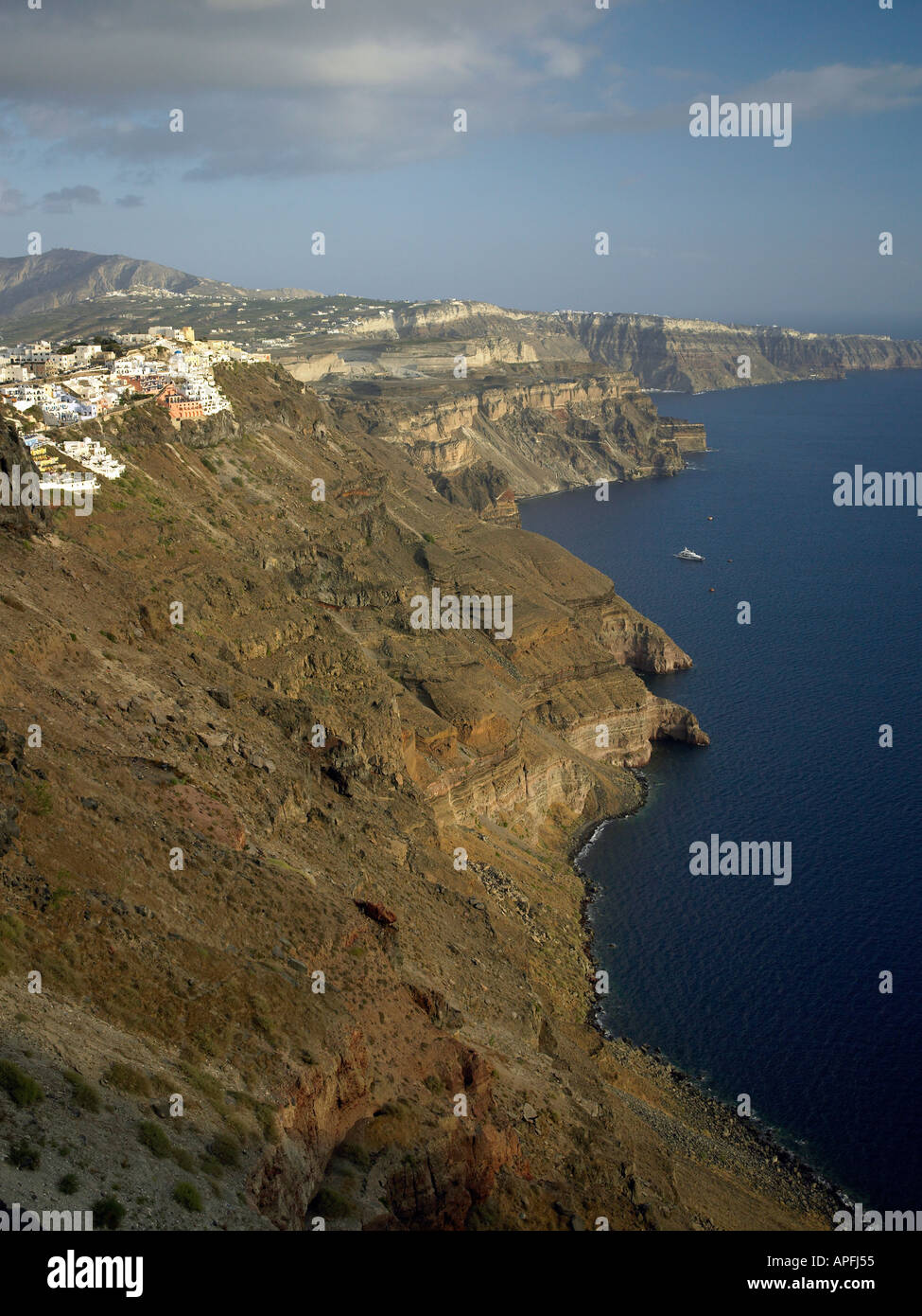 Clifftop town of Thira on the Greek Volcanic island of Santorini Stock ...