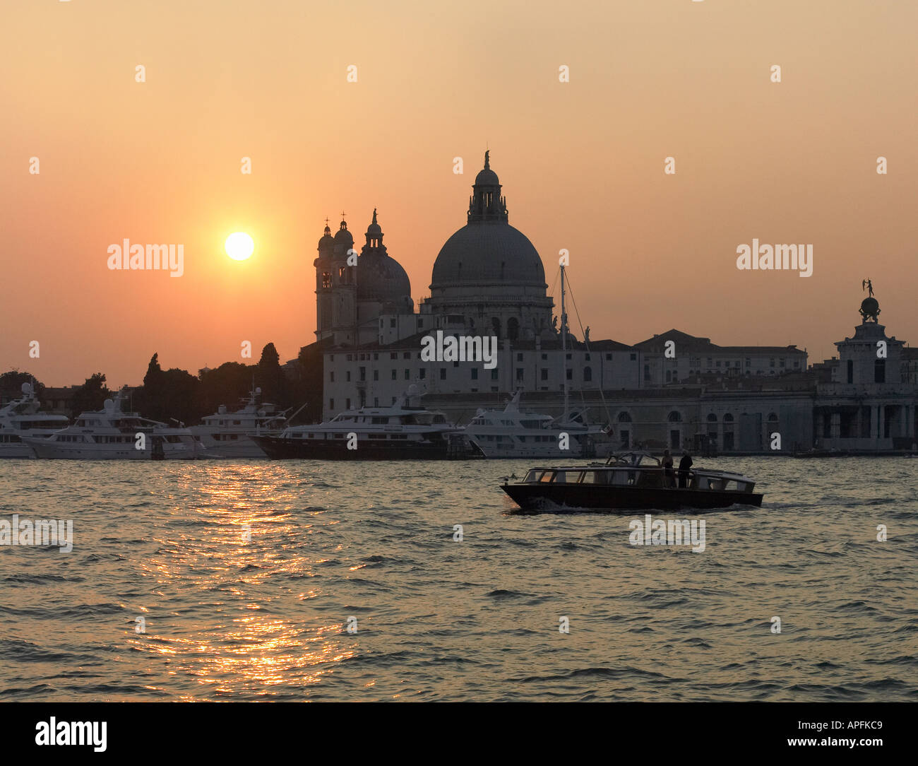 Church of Santa Maria della Salute on the Venice skyline at sunset ...