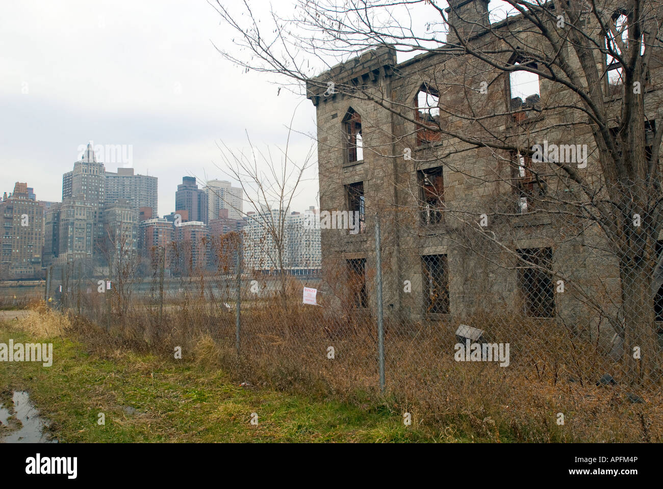 The ruins of the Smallpox Hospital on Roosevelt Island in the East ...