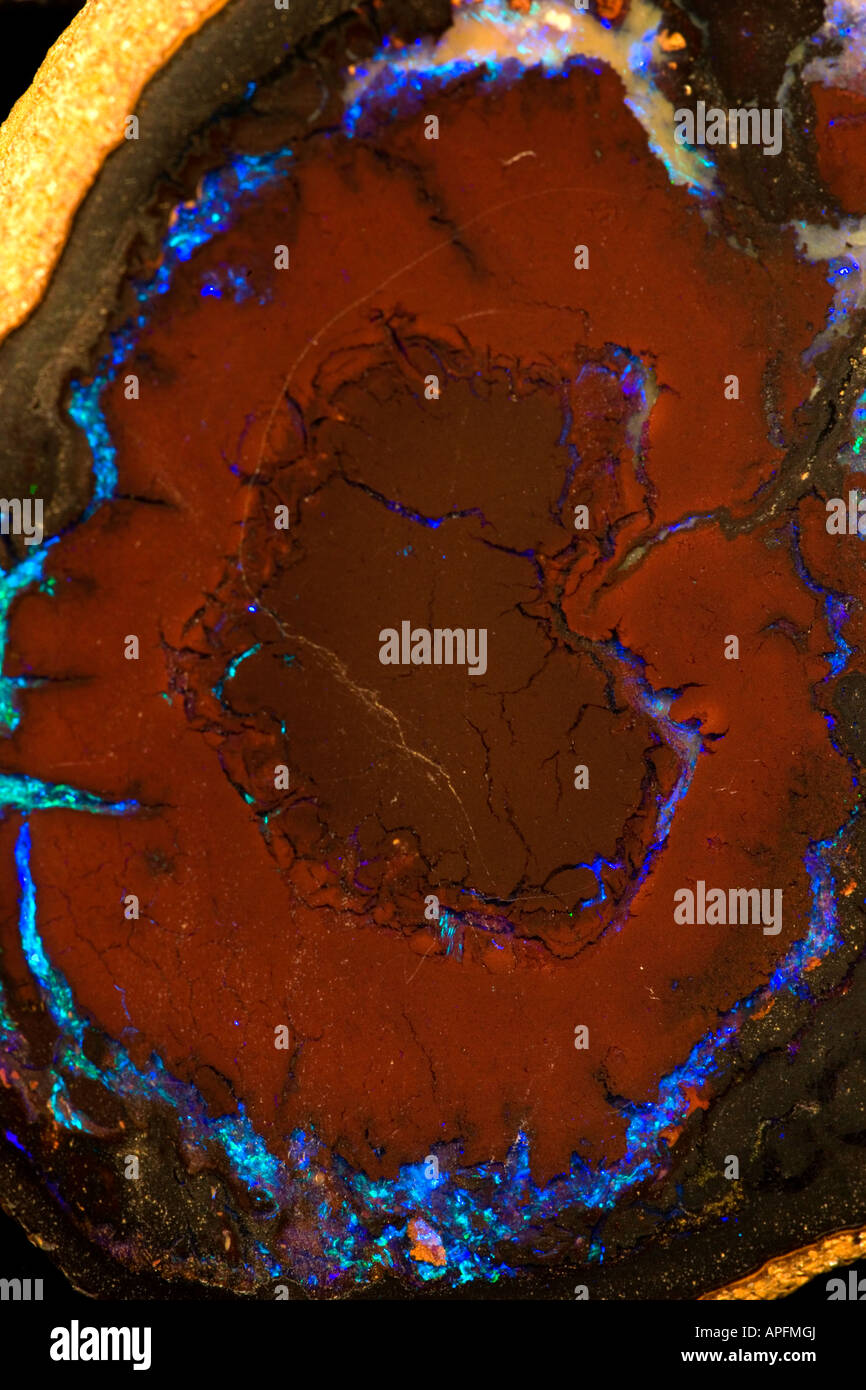 Yowah opal hi-res stock photography and images - Alamy