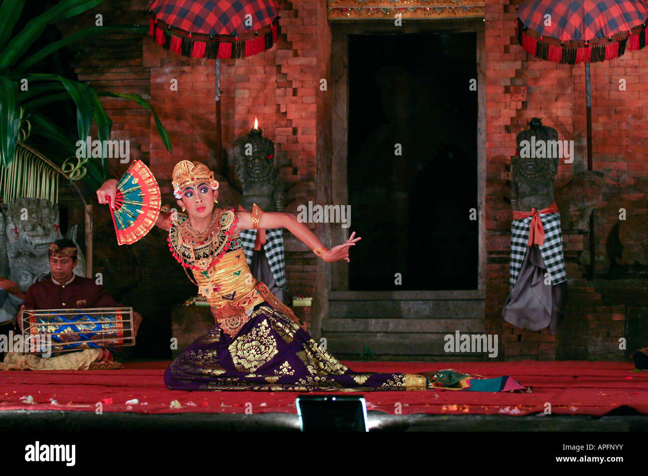 Traditional Balinese dancer in costume, Ubud, Bali, Indonesia Stock ...