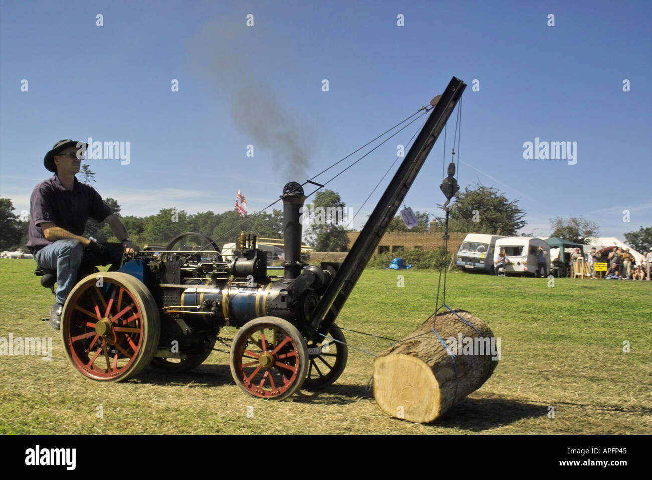 Engine crane hi-res stock photography and images - Alamy