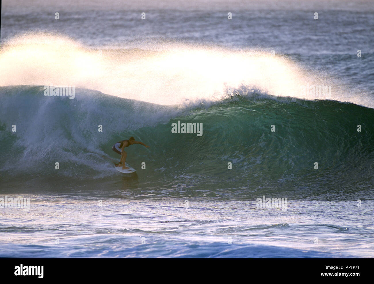 PIPELINE SURFING ACTION HAWAII Stock Photo - Alamy