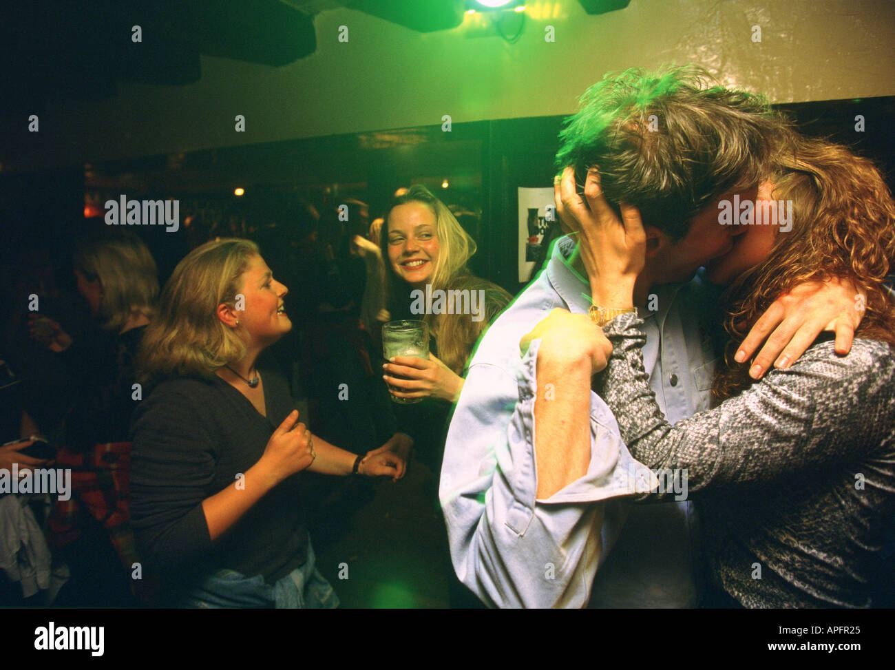 Crowded bar hi-res stock photography and images - Alamy