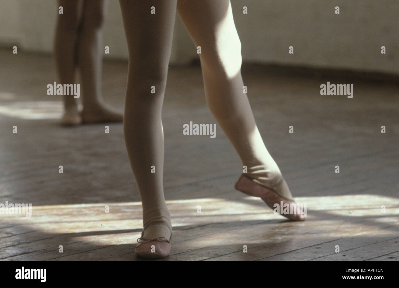 Ballet hi-res stock photography and images - Alamy