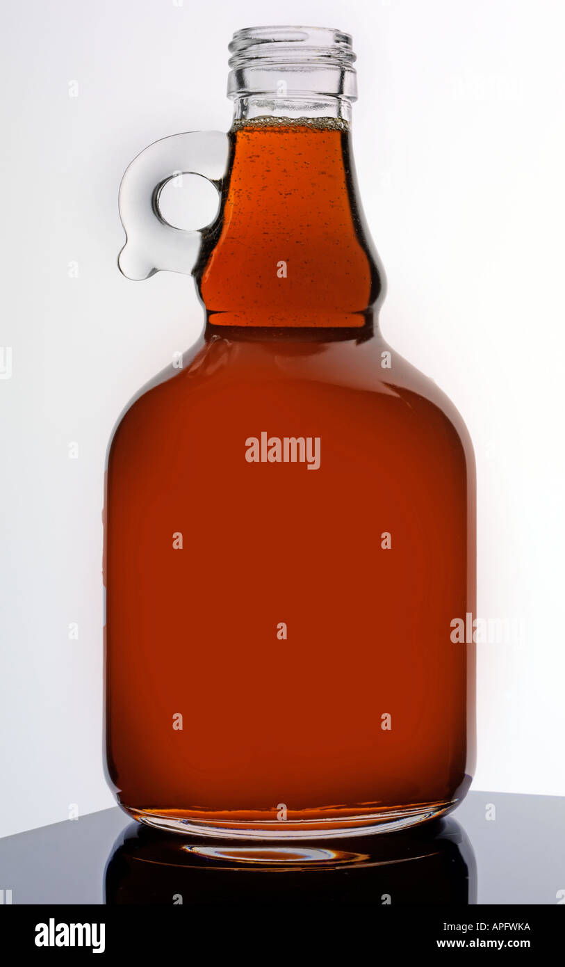 Pure maple syrup jug hi-res stock photography and images - Alamy