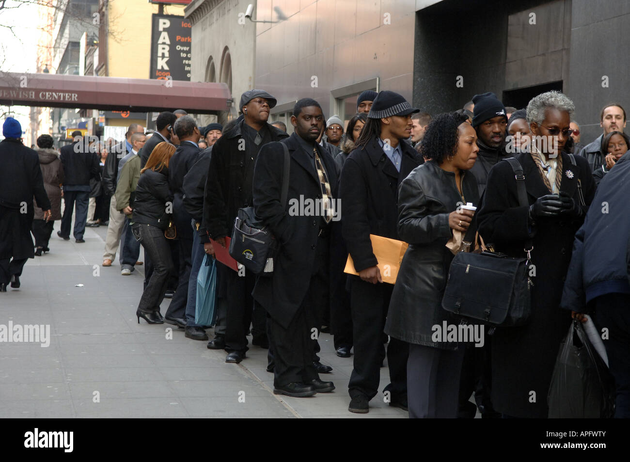Unemployment queue hi-res stock photography and images - Alamy