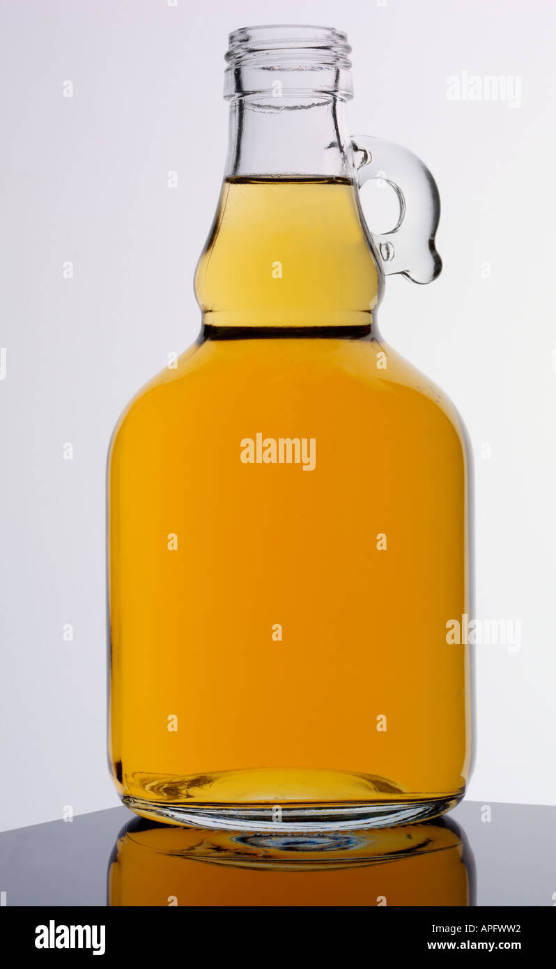 FLAGON OF CIDER Stock Photo - Alamy