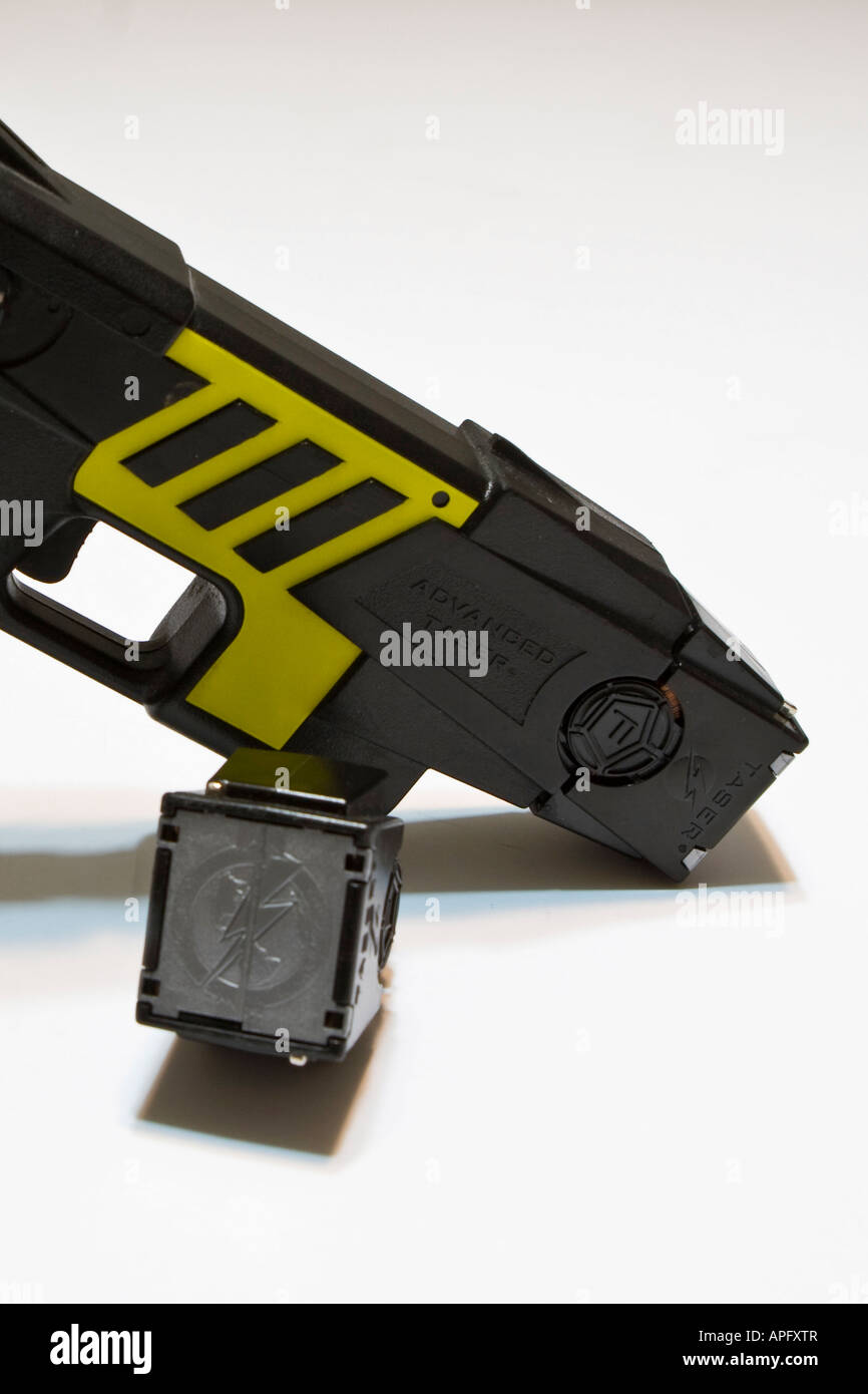 Non-Lethal Use of Force Police Standard Issue Taser Electric Stun Gun ...