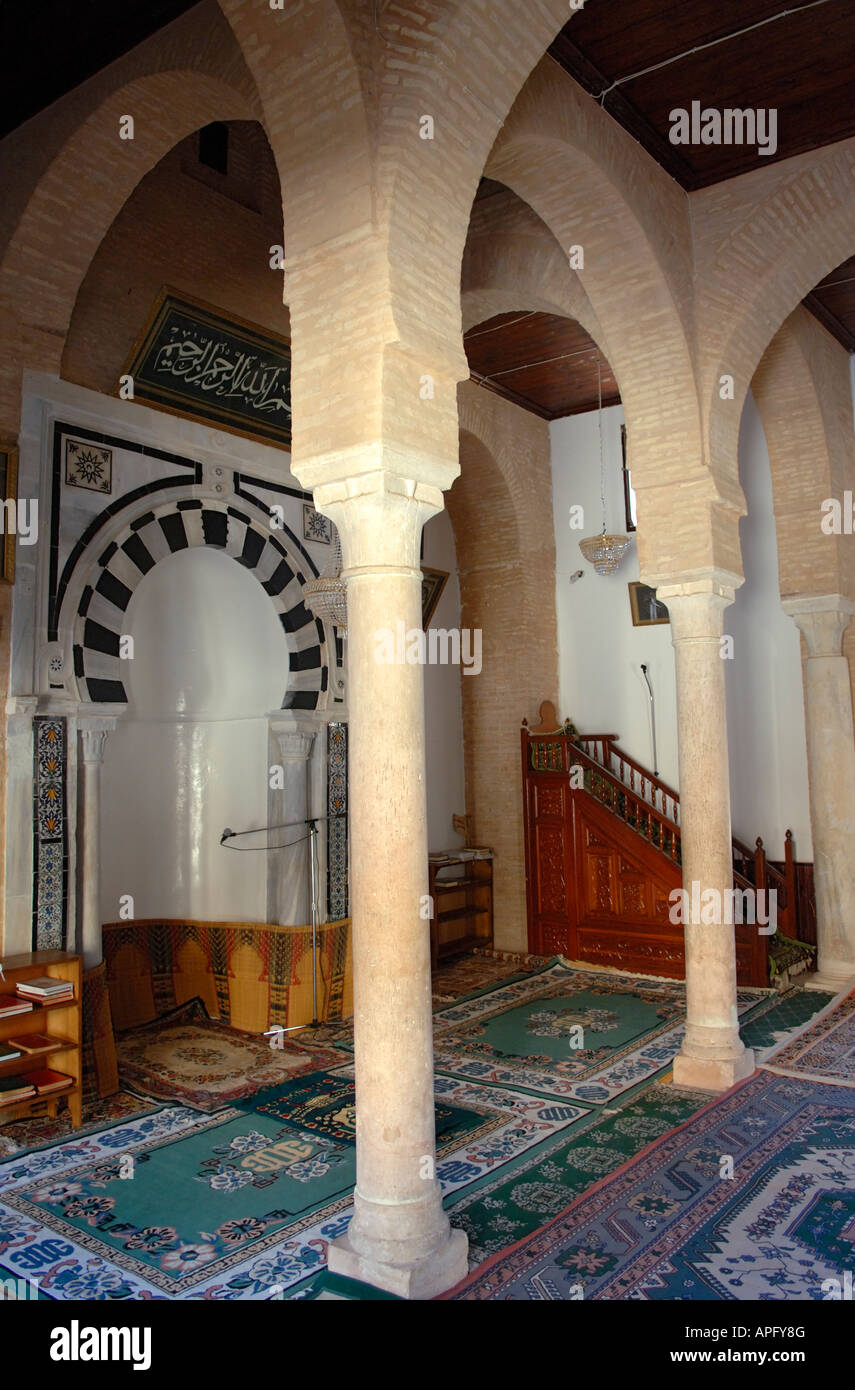 A small mosque in the Zaouia of Sidi Sahab Stock Photo - Alamy