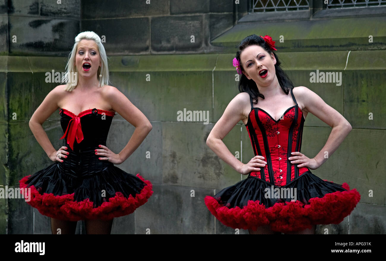 Edinburgh Fringe Festival, two female street performers sing opera ...