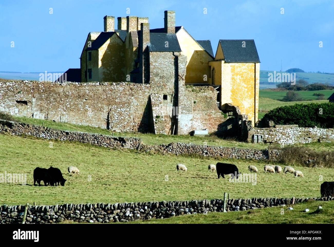 Historic house maid hi-res stock photography and images - Alamy