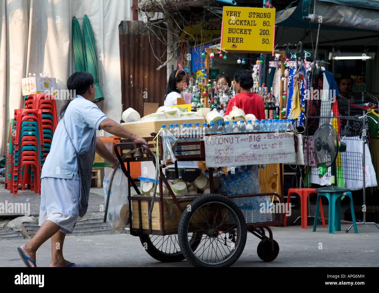 Street Vendor, Bangkok, Thailand Stock Photo - Alamy
