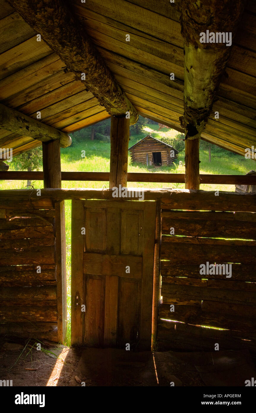 Inside interior log cabin historic hi-res stock photography and images ...