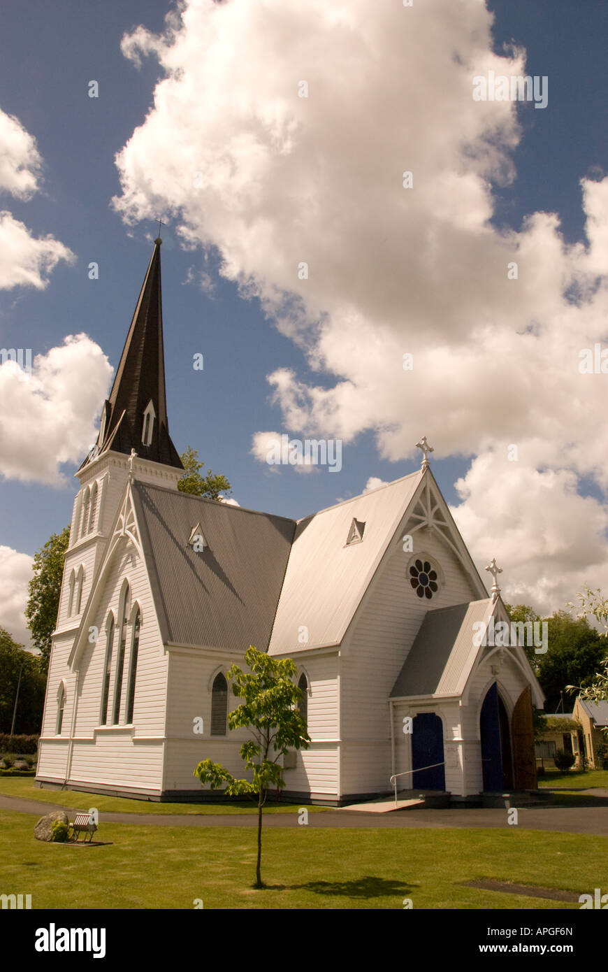 White Wooden Church Stock Photo - Alamy