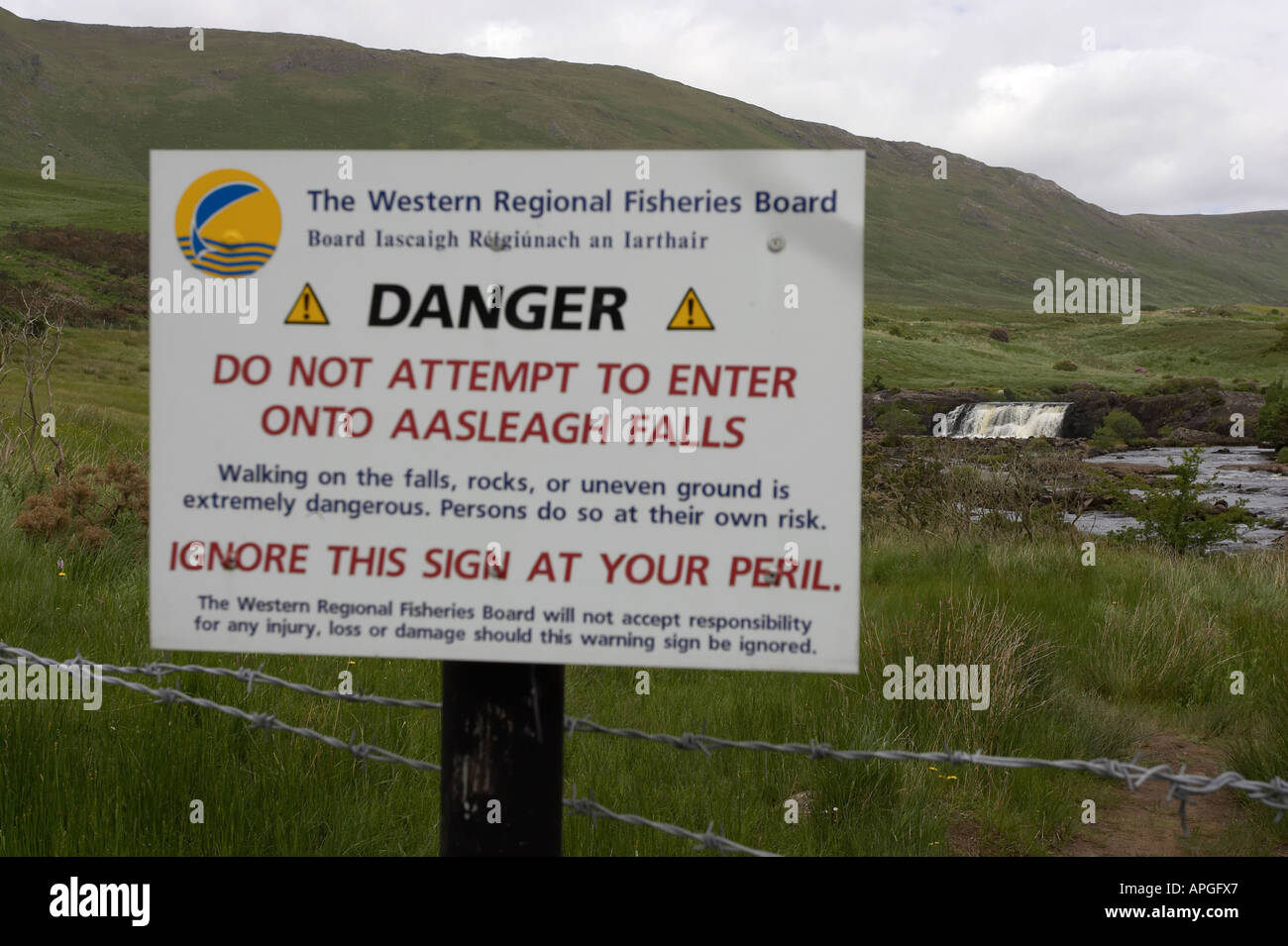 Warning danger hi-res stock photography and images - Alamy