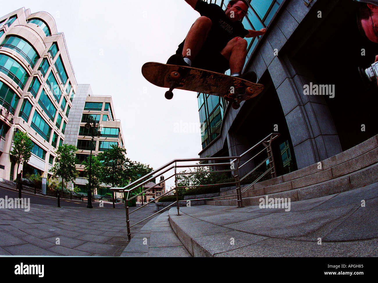 Skateboarding action city hi-res stock photography and images - Alamy