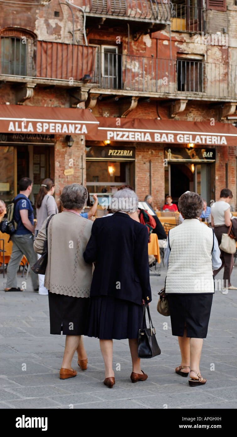 Old italian lady hi-res stock photography and images - Alamy