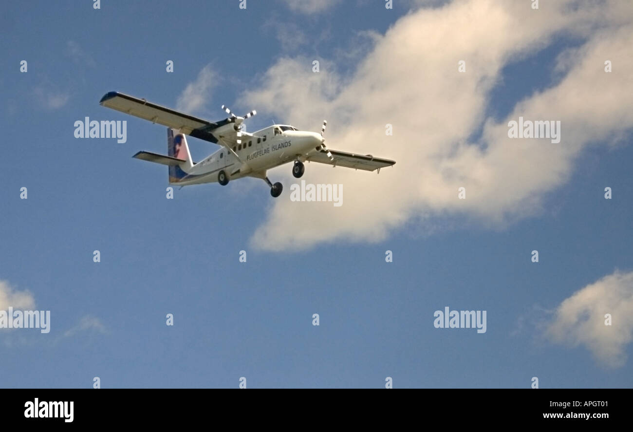 Islander aircraft hi-res stock photography and images - Alamy