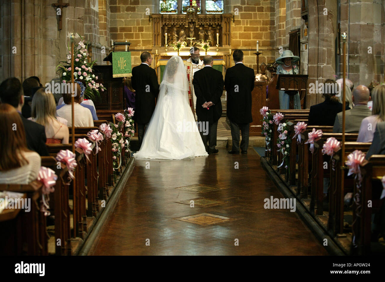 Christian wedding hi-res stock photography and images - Alamy