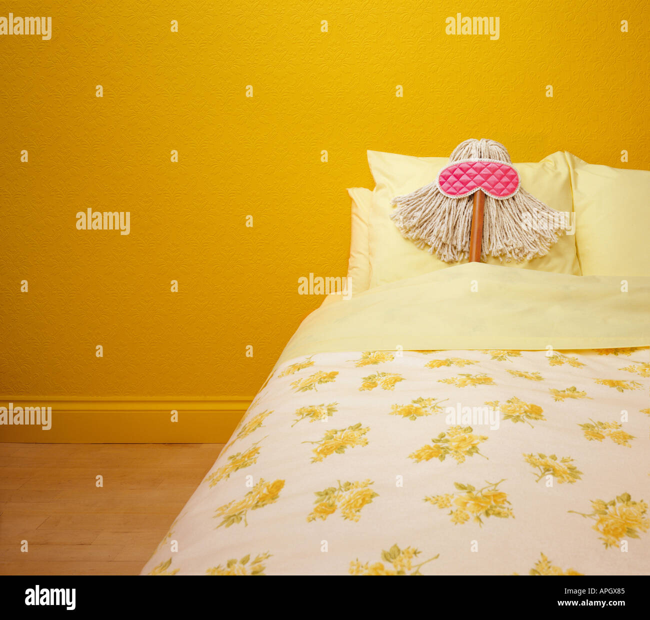 floor mop in bed Stock Photo - Alamy