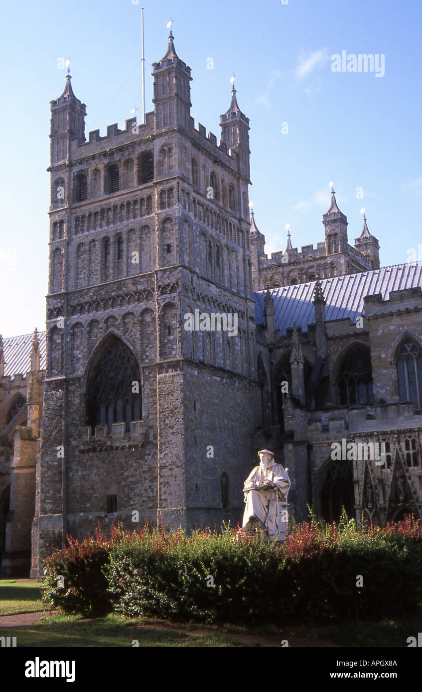 Exeter cathedral statue hi-res stock photography and images - Alamy