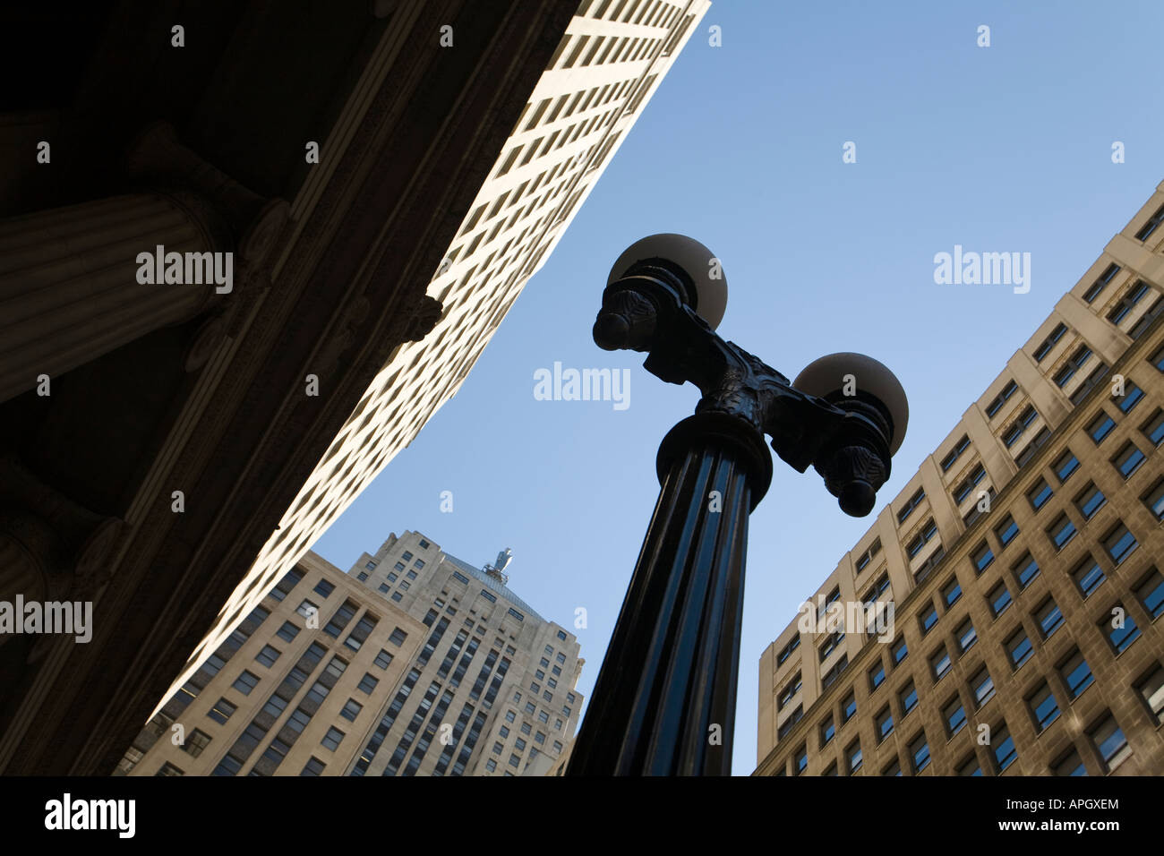 ILLINOIS Lamp post between modern and traditional architecture ...