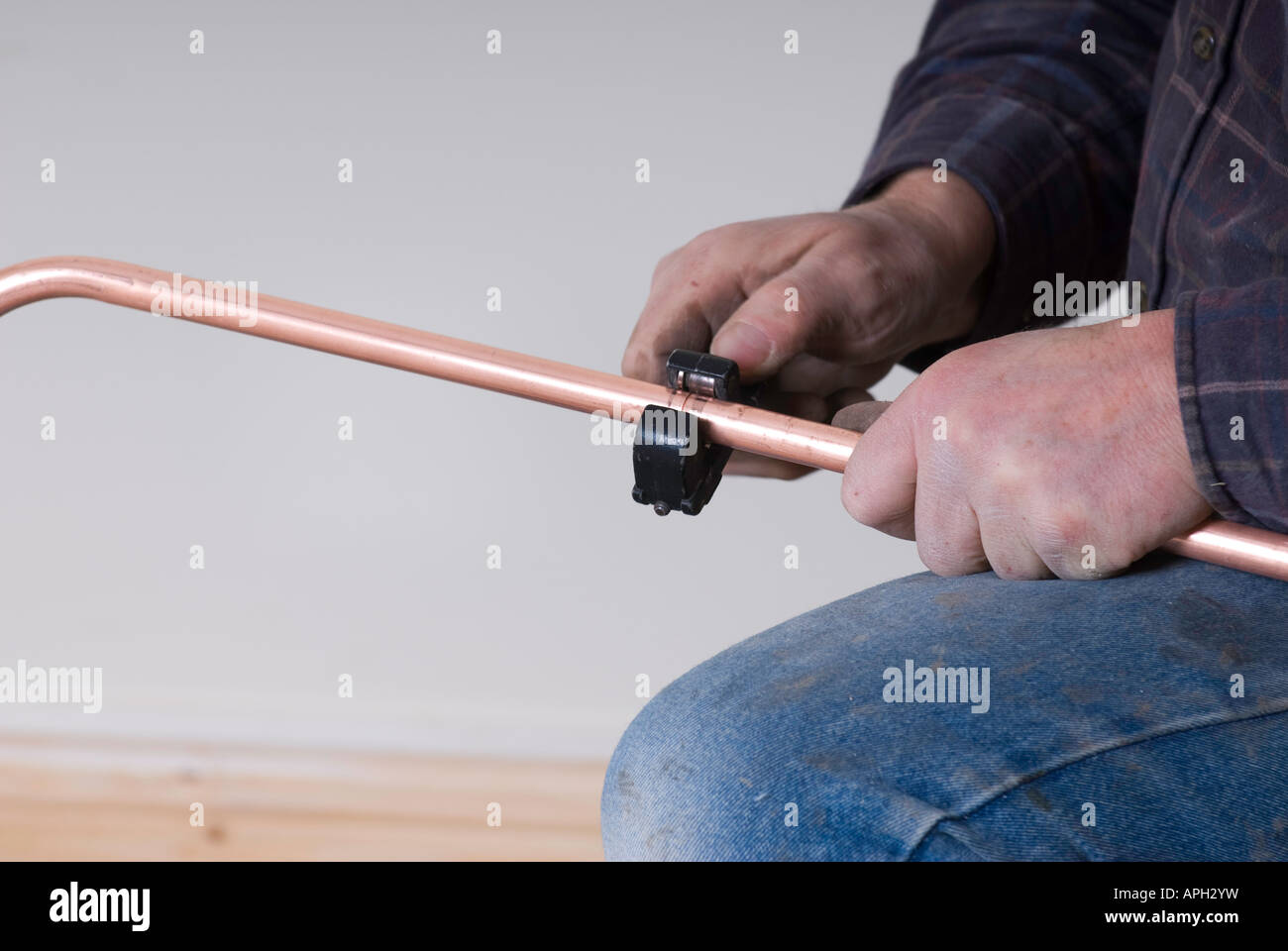 Copper hands hi-res stock photography and images - Alamy