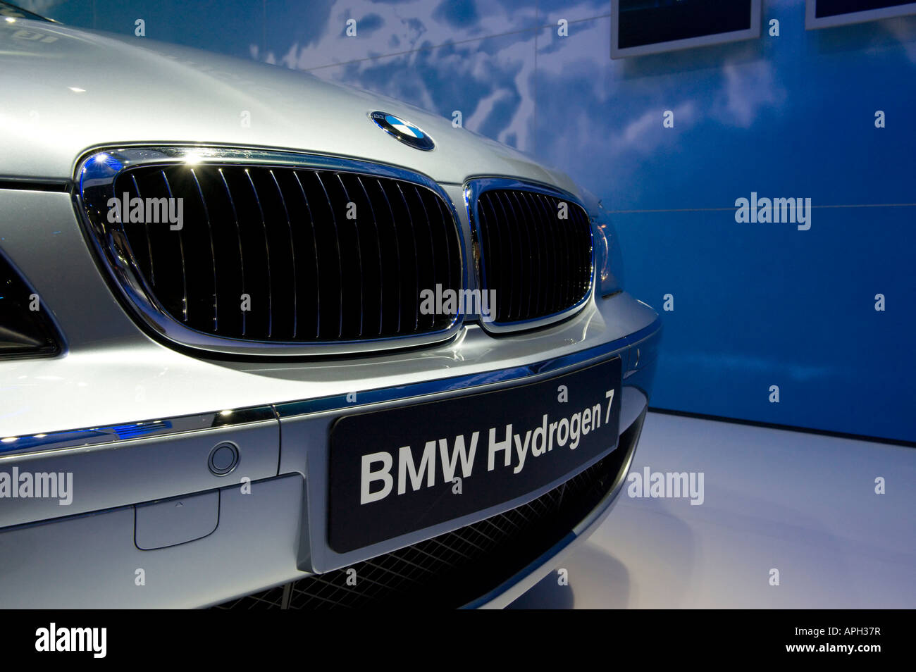 Bmw Hydrogen 7 High Resolution Stock Photography and Images - Alamy