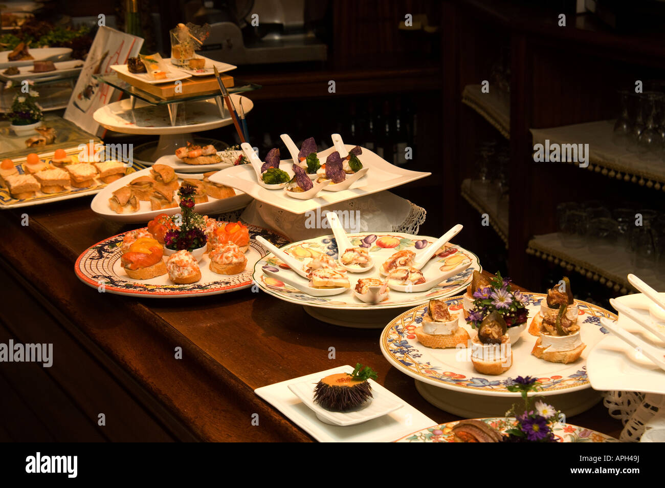 A magnificent display of delicious pintxos at Aloña Berri bar in San ...