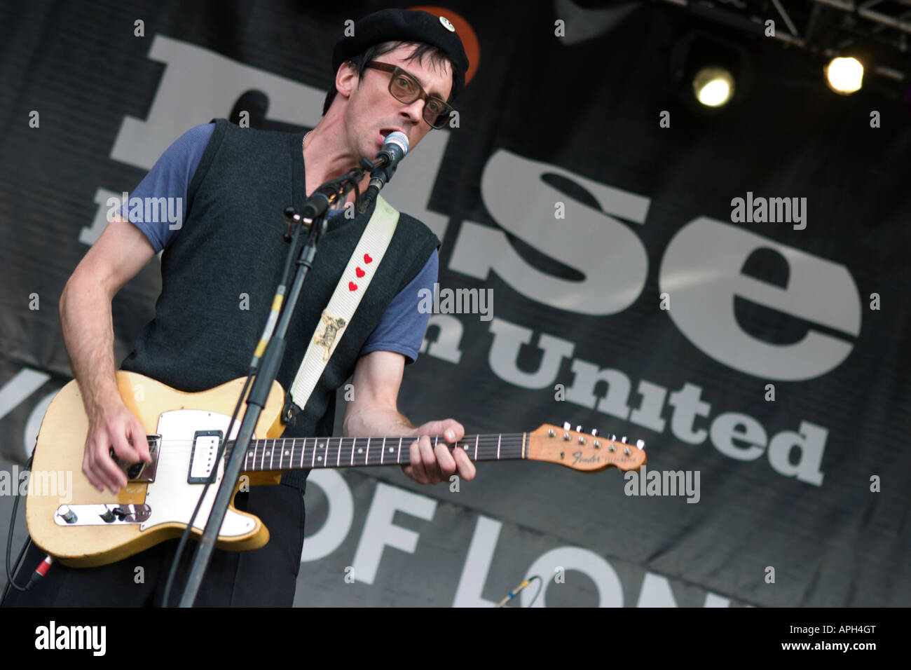 Graham coxon hi-res stock photography and images - Alamy