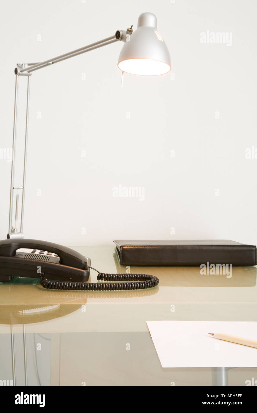 Tidy desks hi-res stock photography and images - Alamy