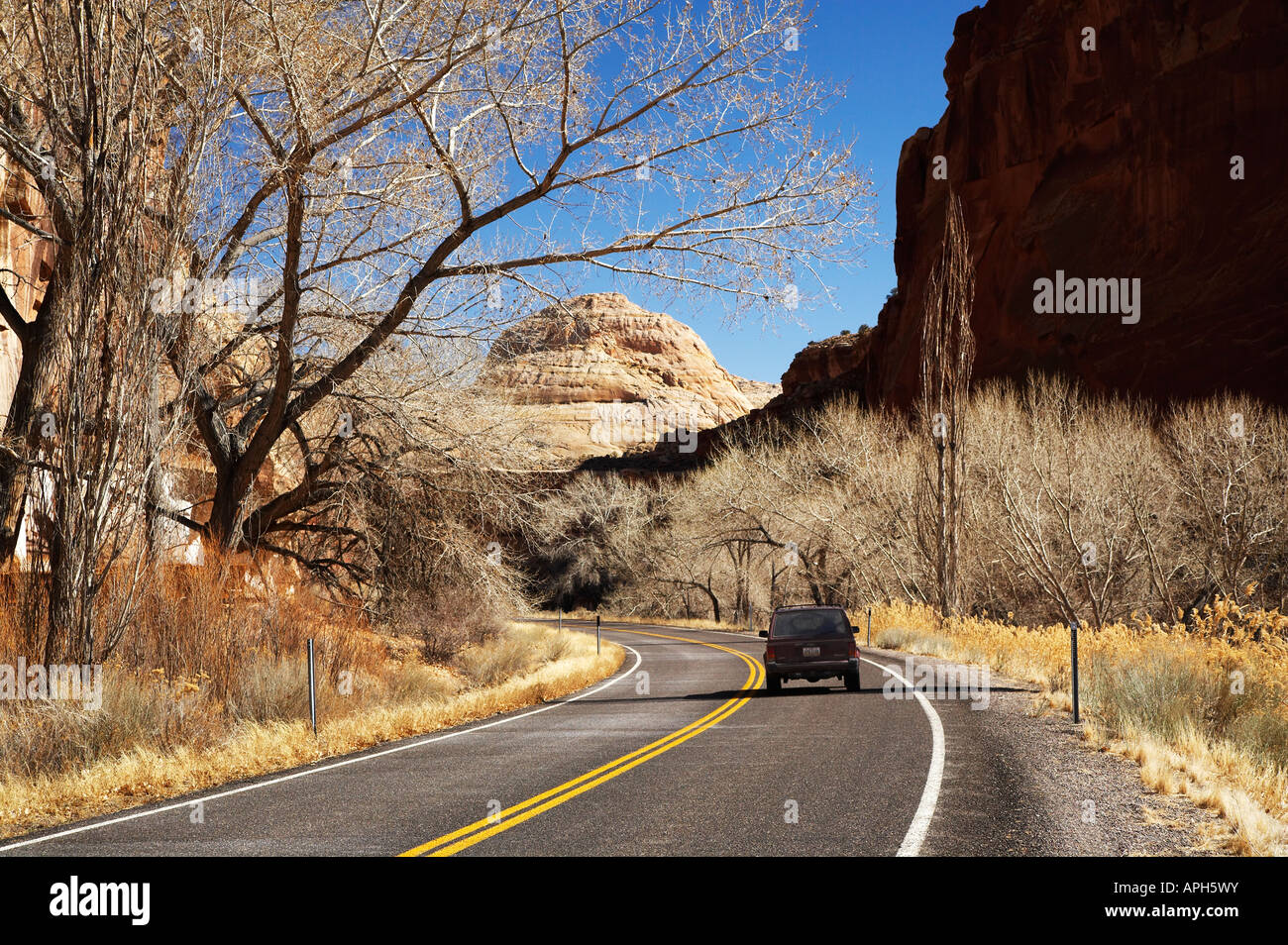 Highway 24 through Capitol Reef National Park with Capitol Dome in ...