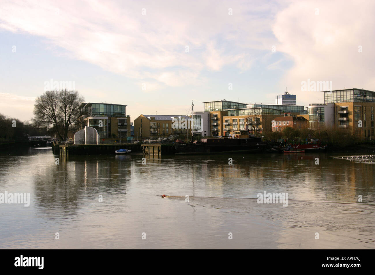 Thames Lock Where the Grand Union Canal Meets the River Thames at ...