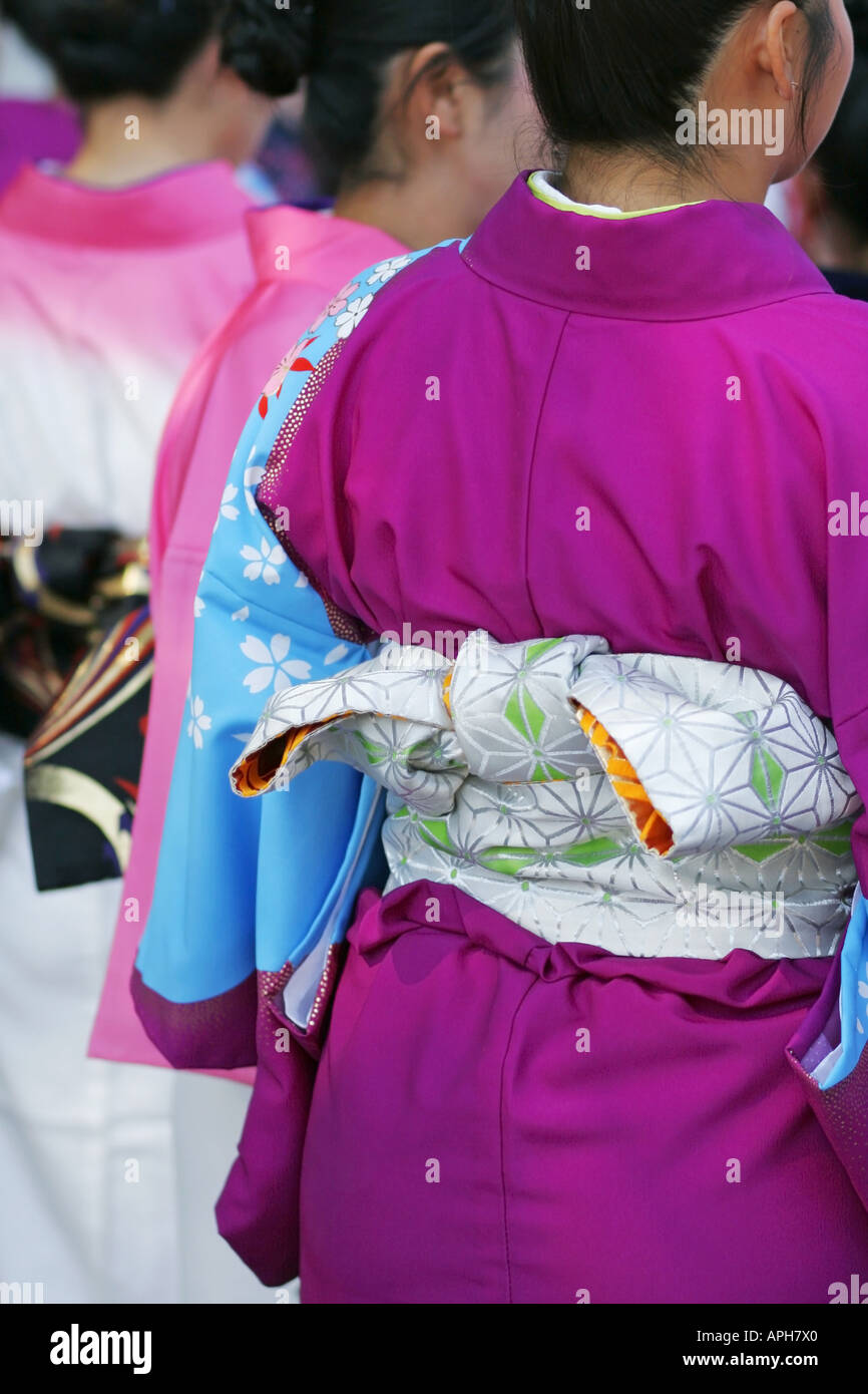 Japanese woman traditional dress hi-res stock photography and images ...