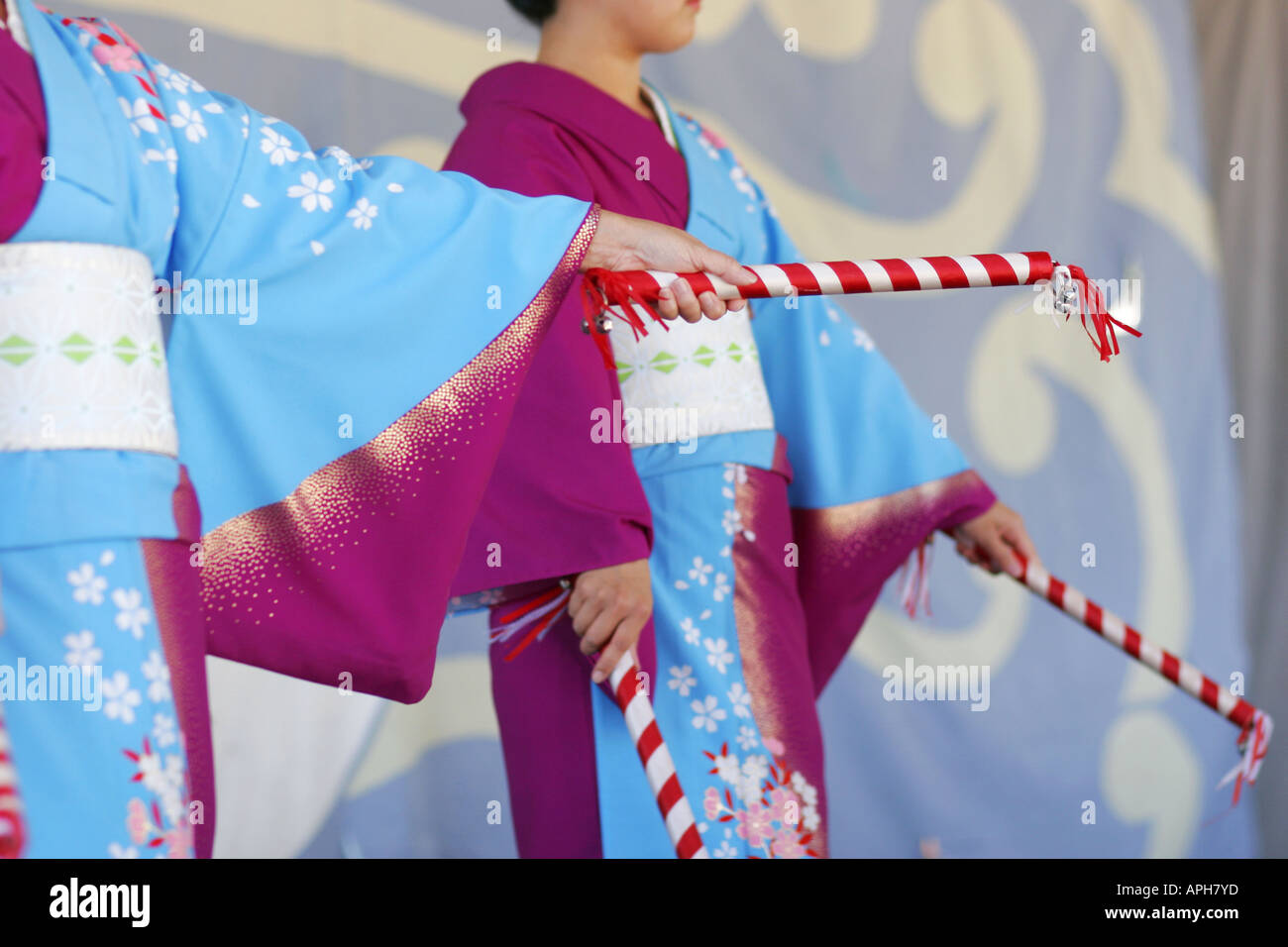 Japanese dancers performing on stage Stock Photo - Alamy