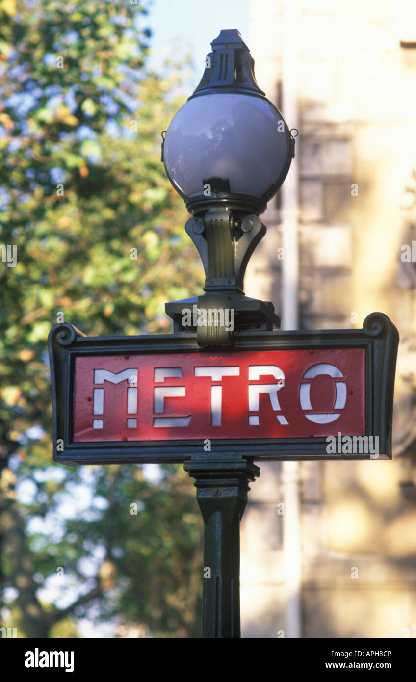 French metro sign Stock Photo - Alamy