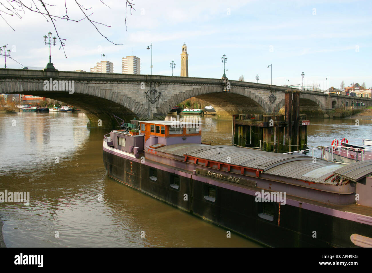 Kew Bridge High Resolution Stock Photography and Images - Alamy